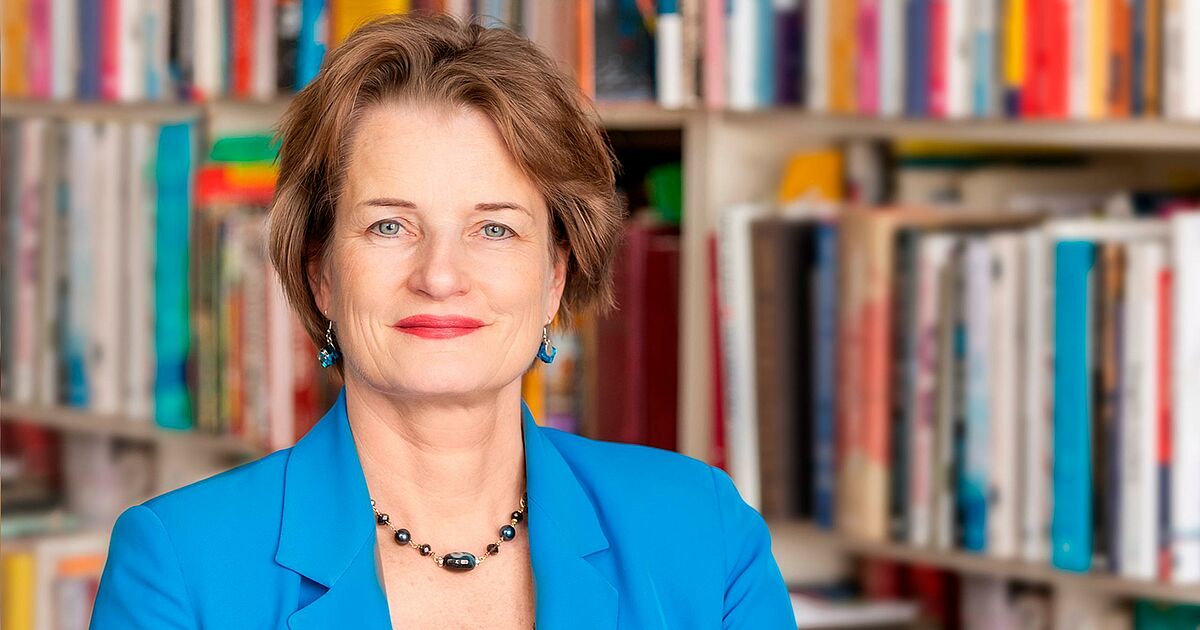 Leaders in the 21st century are faced with new challenges - Dr ...